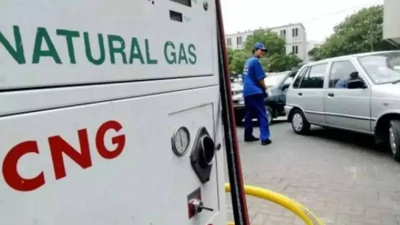 CNG Price Hike in delhi ncr, know todays price in your city - पुन्हा महागाईचा धक्का, CNG चे दर ...