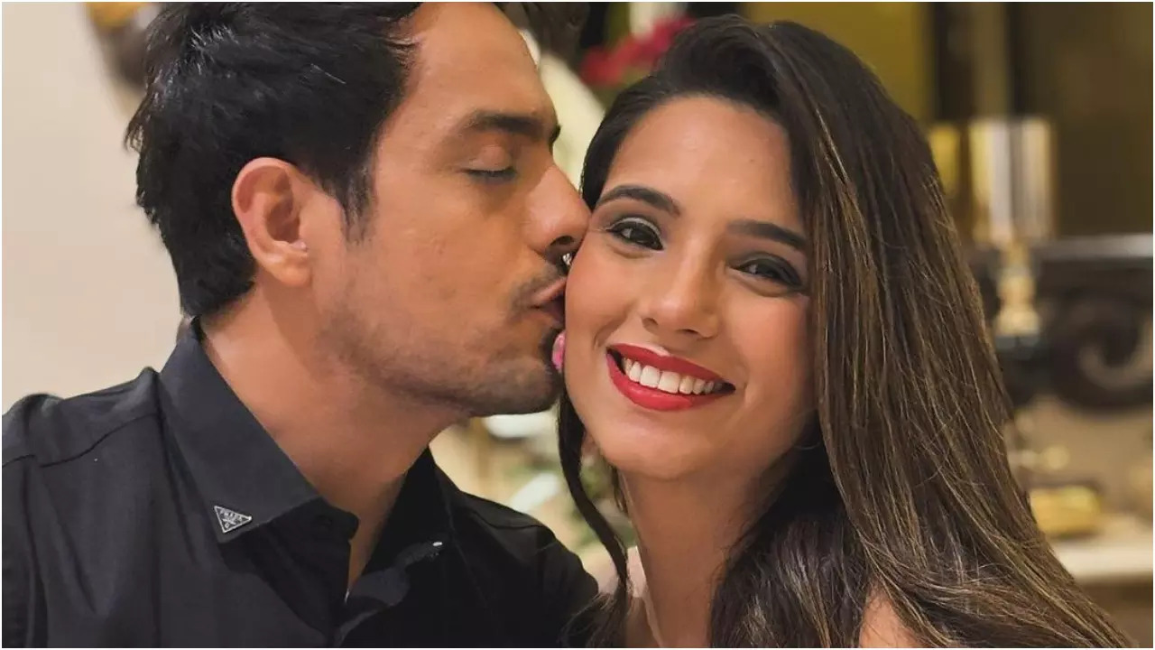 Uttaran Actor Gaurav S Bajaj, Wife Sakshi Expecting Their Second Child | TV News, Times Now