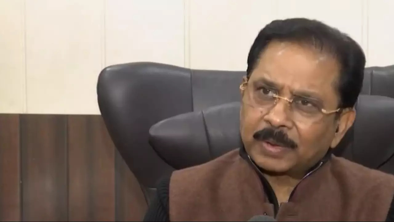 First Reaction Of Congress MP Linked To Rs 350 Crore IT Raid, Has A ...