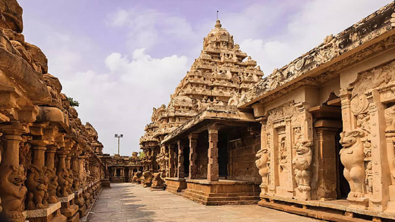 10 Mysterious Temples In India That Will Leave You Stunned