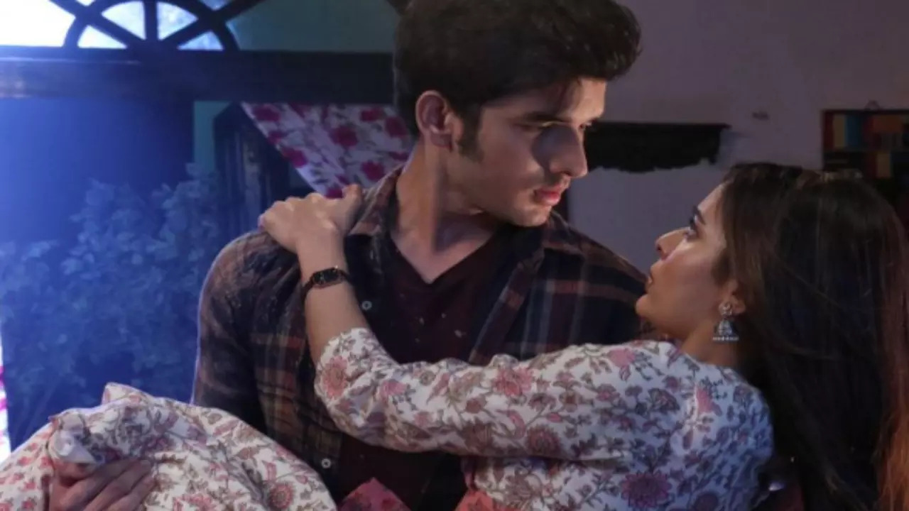 Paras Kalnawat-Sana Sayyad Leave People On Kundali Bhagya Set Impressed With Their Dance Moves ...