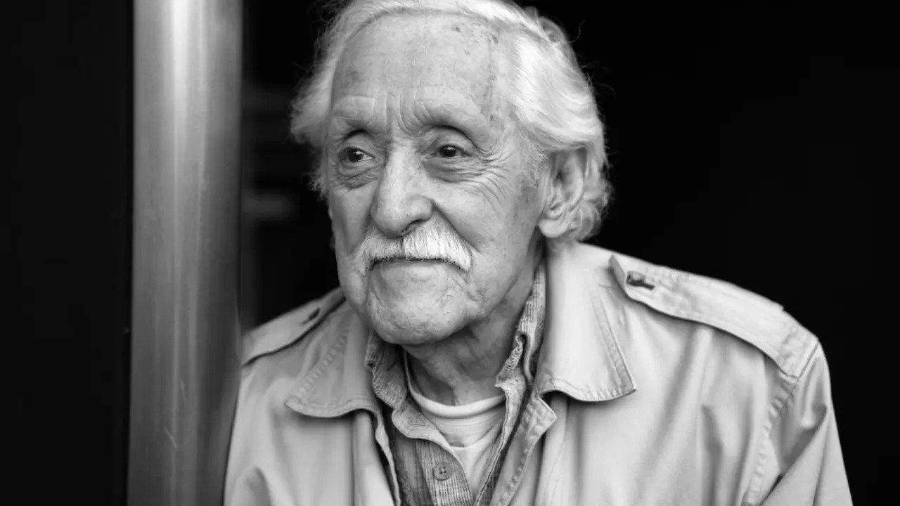 Men In Black Actor Mike Nussbaum Dies At 99 | Times Now