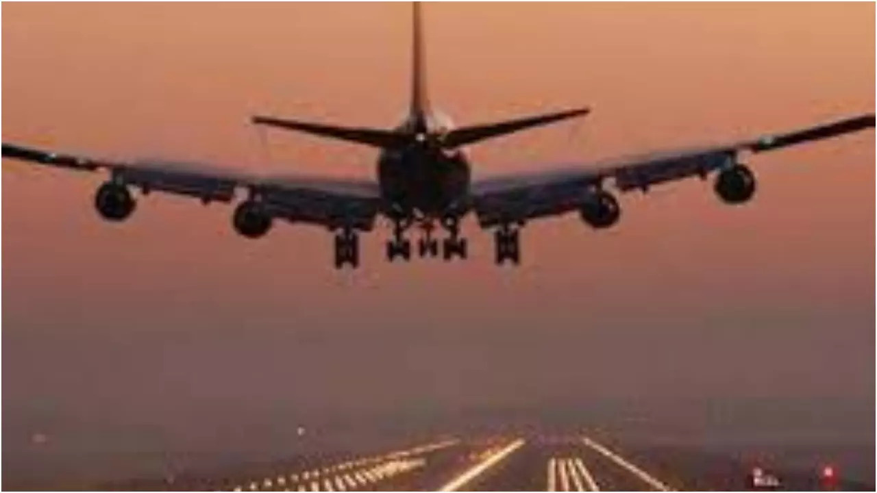 What Aviation Minister Jyotiraditya Scindia Said On Flight Disruptions ...