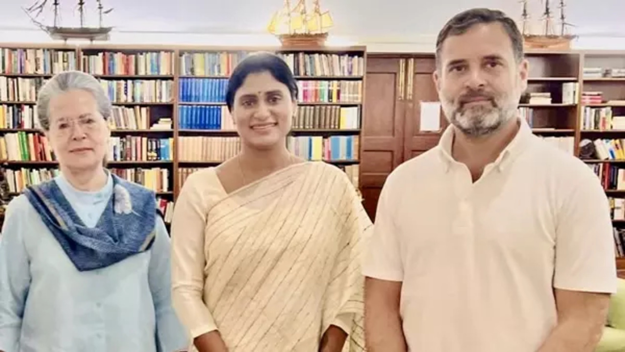 YS Sharmila: Andhra Pradesh CM Jagan Mohan’s Sister YS Sharmila Joins Congress | India News ...