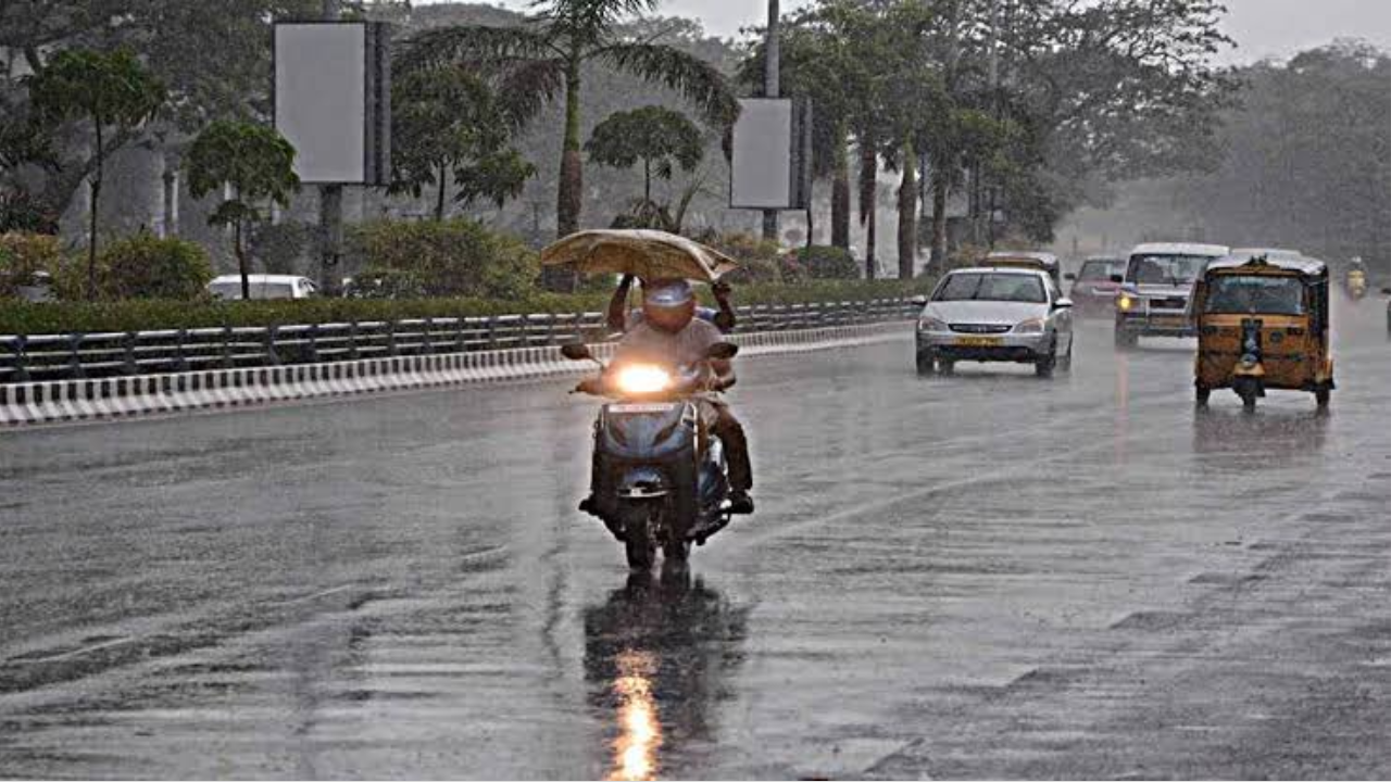Heavy Rains Likely In Chennai On Sunday Check Weather Forecast Issued