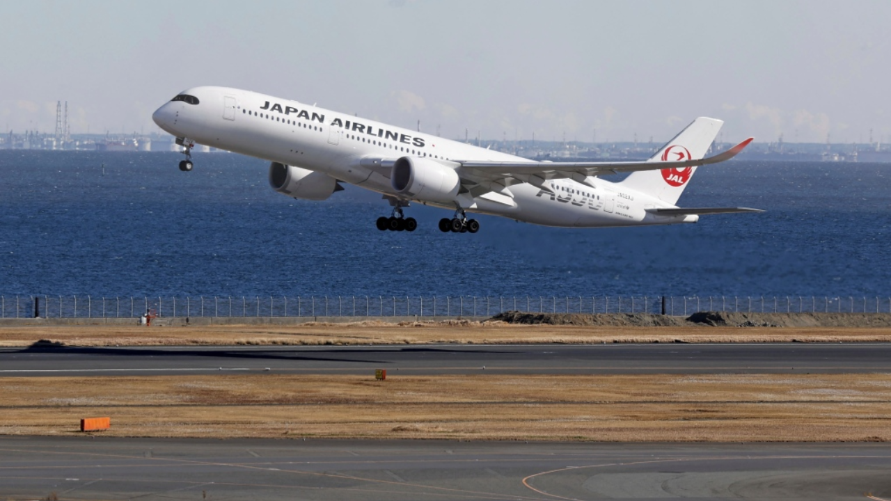 Breaking News | 2 Passenger Planes Collide At New Chitose Airport In ...