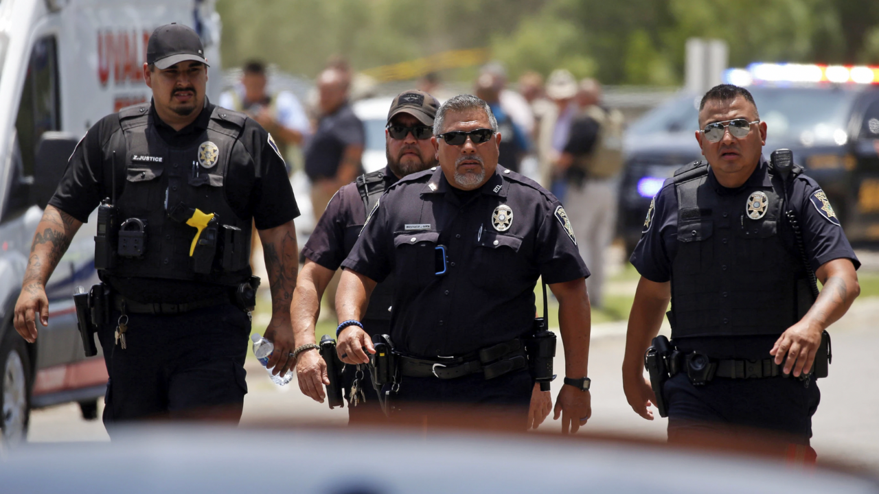 Uvalde: 77 Minutes, 19 Lives: Uvalde Report Highlights Police Inaction ...