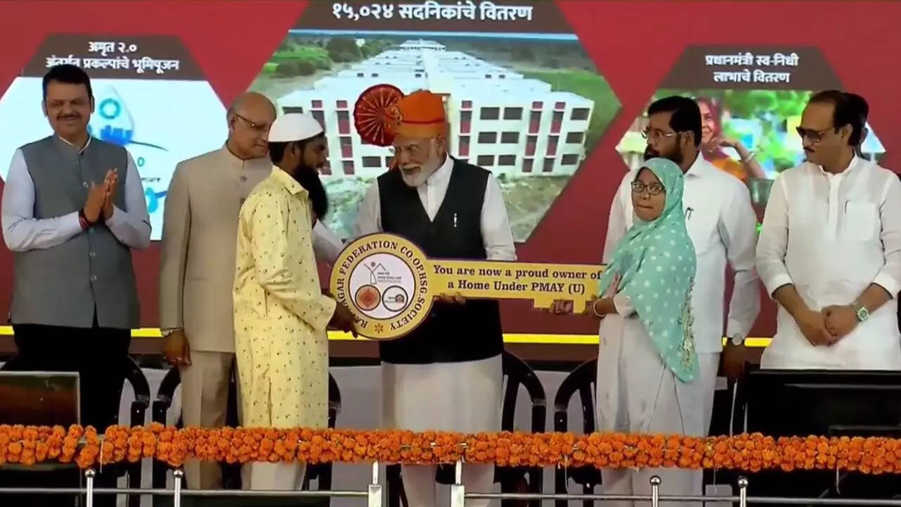 PM Modi In Maharashtra Live Updates India's biggest housing project ...