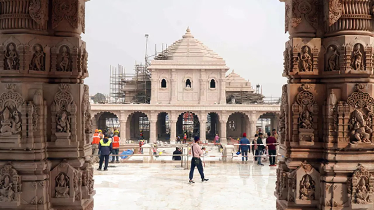 Ayodhya Ram Mandir Pran Pratistha: 5 Lakh Laddus, 1000 Kg Jaggery And ...