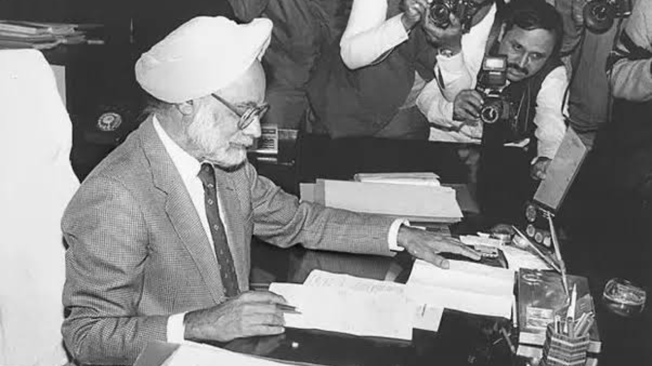 'India Is Now Wide Awake': Manmohan Singh's Iconic 1991 Budget Speech ...