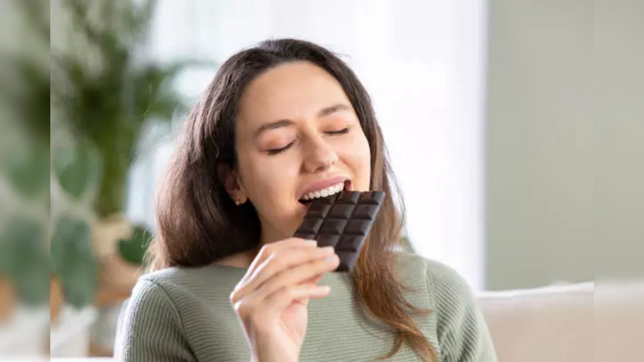 Health Benefits of Dark Chocolate: Reasons to Know Why You Should Eat Dark Chocolate | Diet News ...