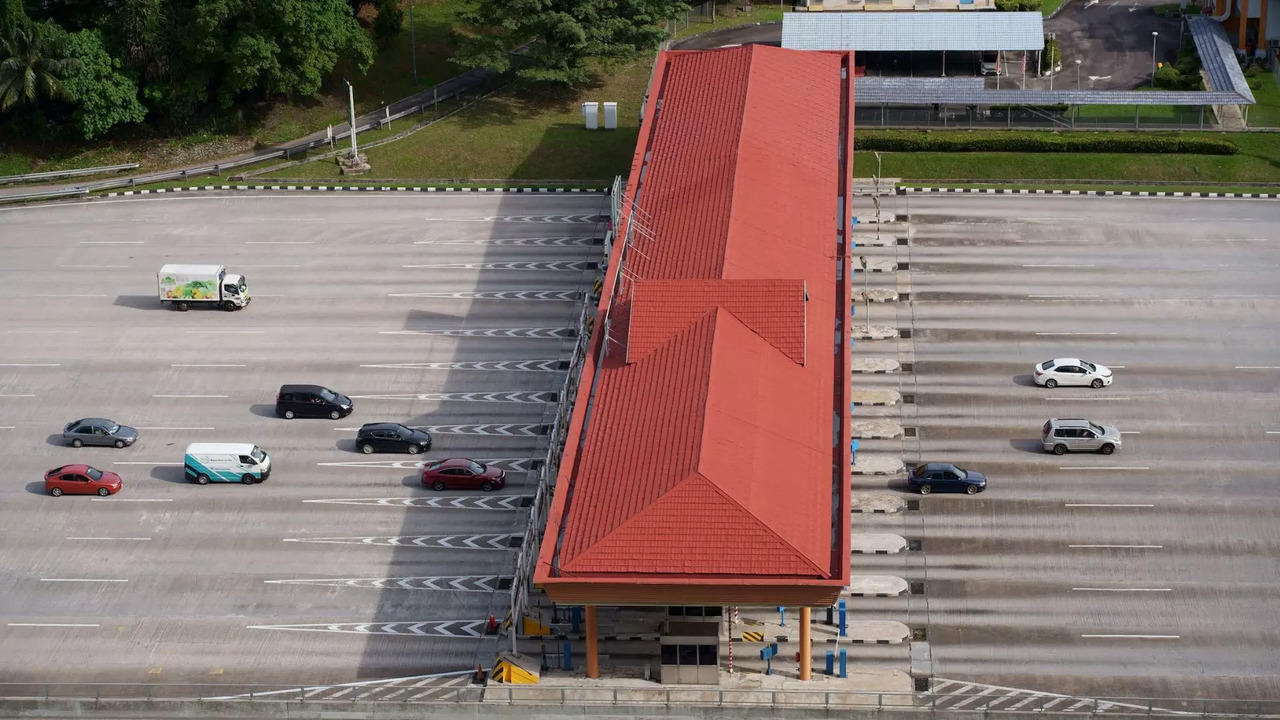 GPS Toll Collection To Wireless EV Charging: How Indian Highways Are ...