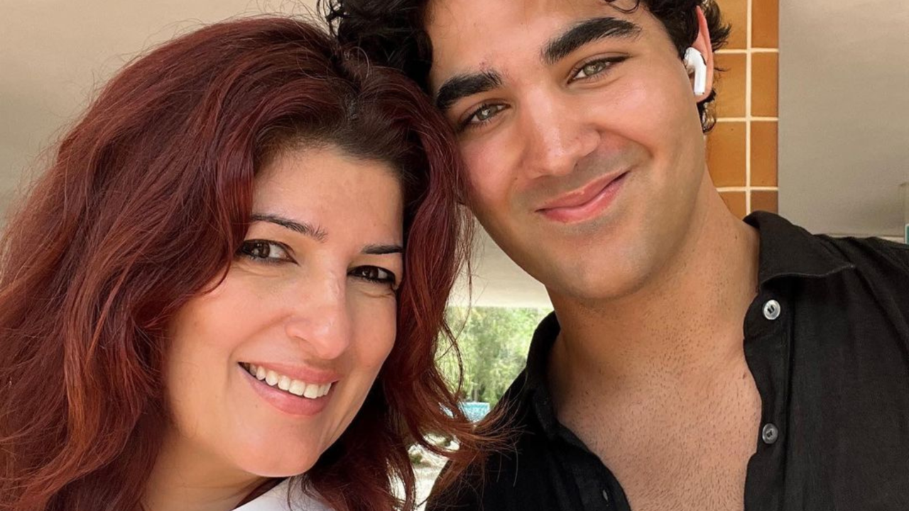 Twinkle Khanna, Son Aarav Decided To Pretend Being Strangers After Getting Admitted To Same ...