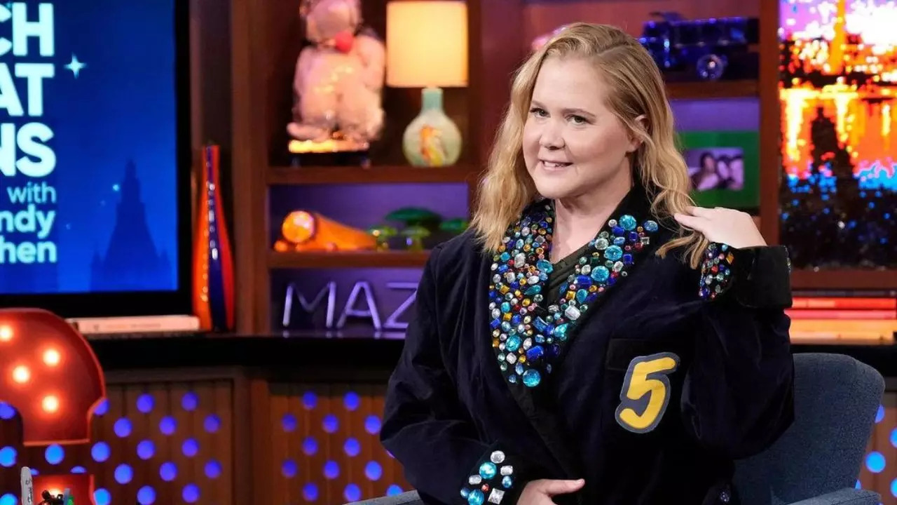 Amy Schumer Says She Suffers From Endometriosis; Signs, Symptoms And ...