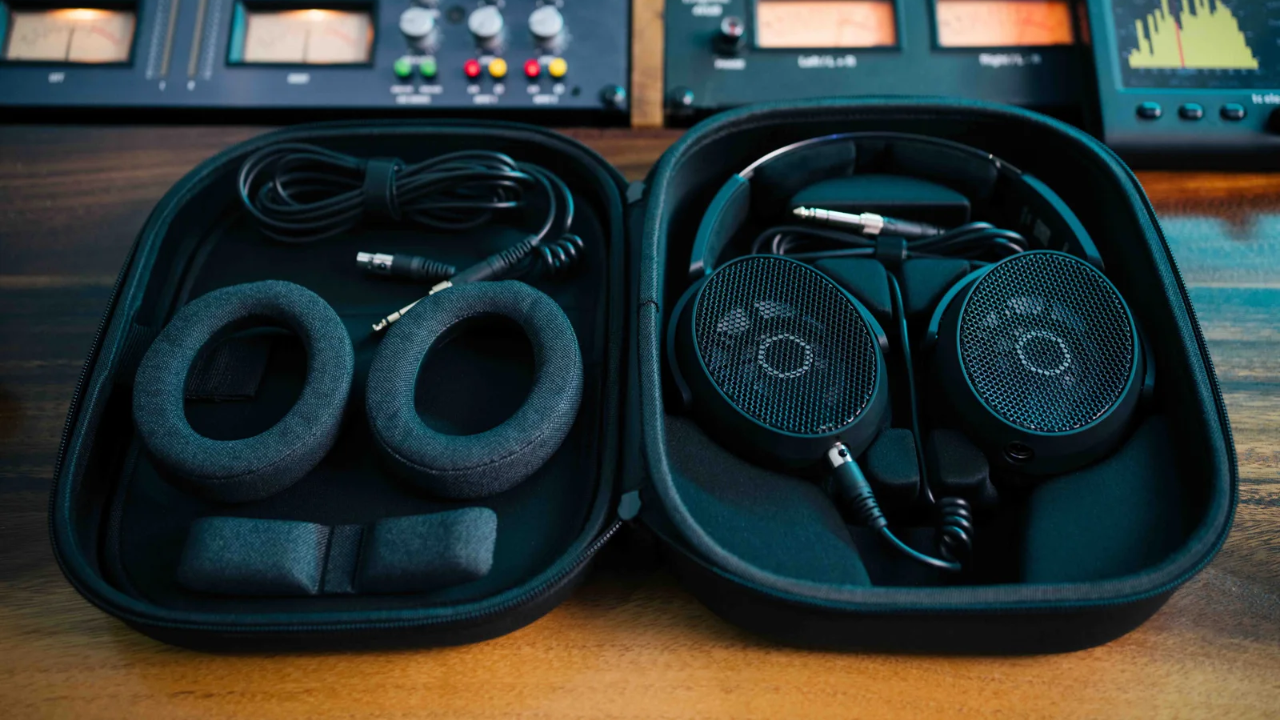 Sennheiser HD 490 Pro Price: Sennheiser Launches HD 490 Pro Series ...