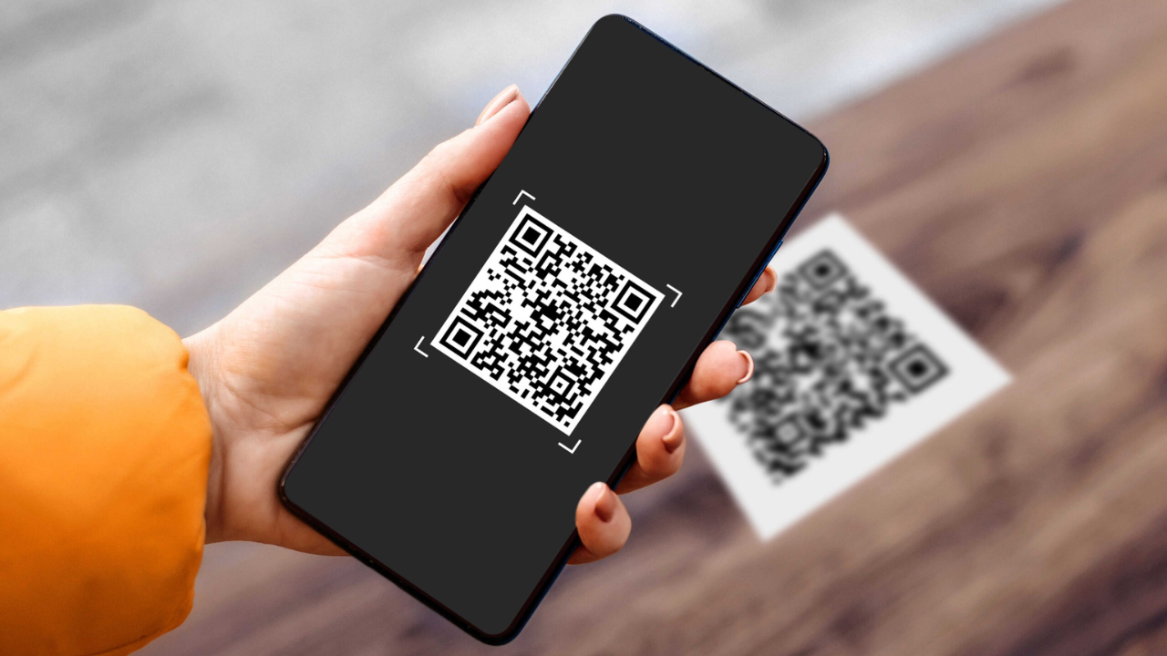 what is qr code how it workd know in detail - QR कोड म्हणजे नेमकं काय ...