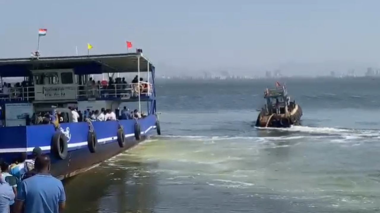 BREAKING NEWS: Vasai To Bhayandar RORO Ferry Meets With Accident, Had ...