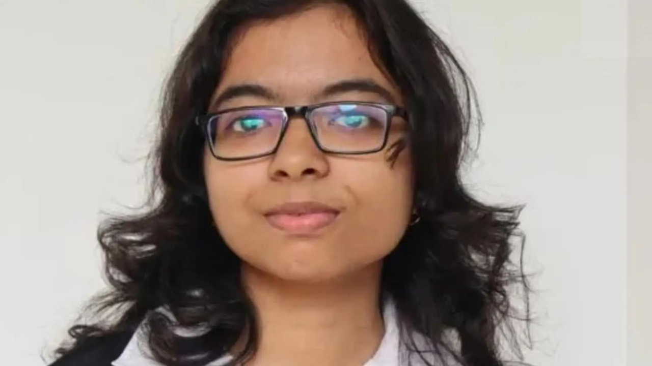Not From IIT, IIM, NIT! Ishika Jha From THIS Institute in Bihar Bags ...