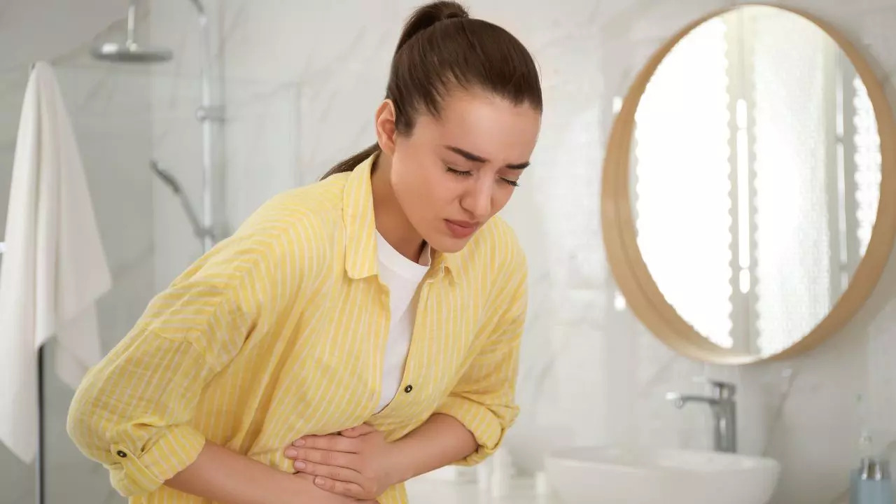 Stomach Flu Symptoms: Delhi Sees Surge in Stomach Flu Cases; What You ...