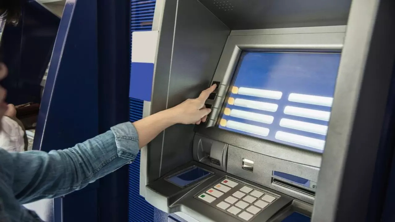 How To Withdraw Money From ATM By Using UPI Based Payment Method ...