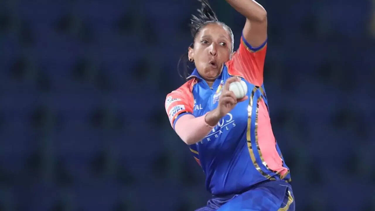 Shabnim Ismail Creates History, Becomes First Bowler In Women's Cricket ...