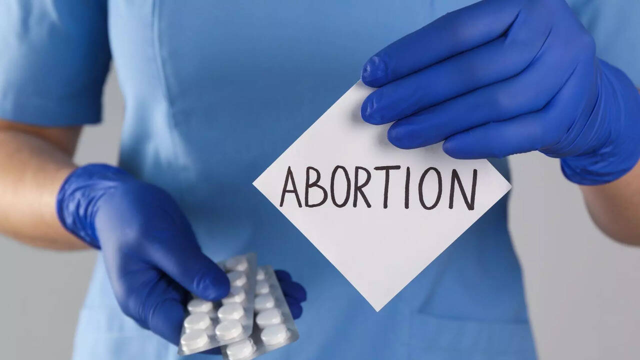 France Becomes the First Country to Make Abortion a Constitutional Right | கருக்கலைப்பு செய்ய ...