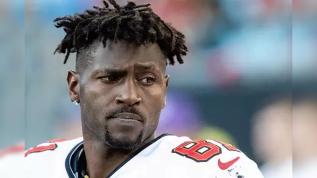 Antonio Brown Taylor Swift AI Image: Antonio Brown Posts AI Image Of ...