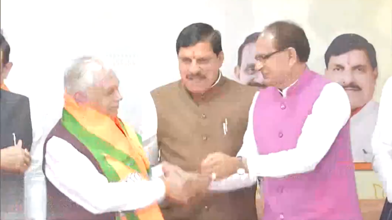 Suresh Pachouri: Former Union Minister And Congress Leader Suresh ...