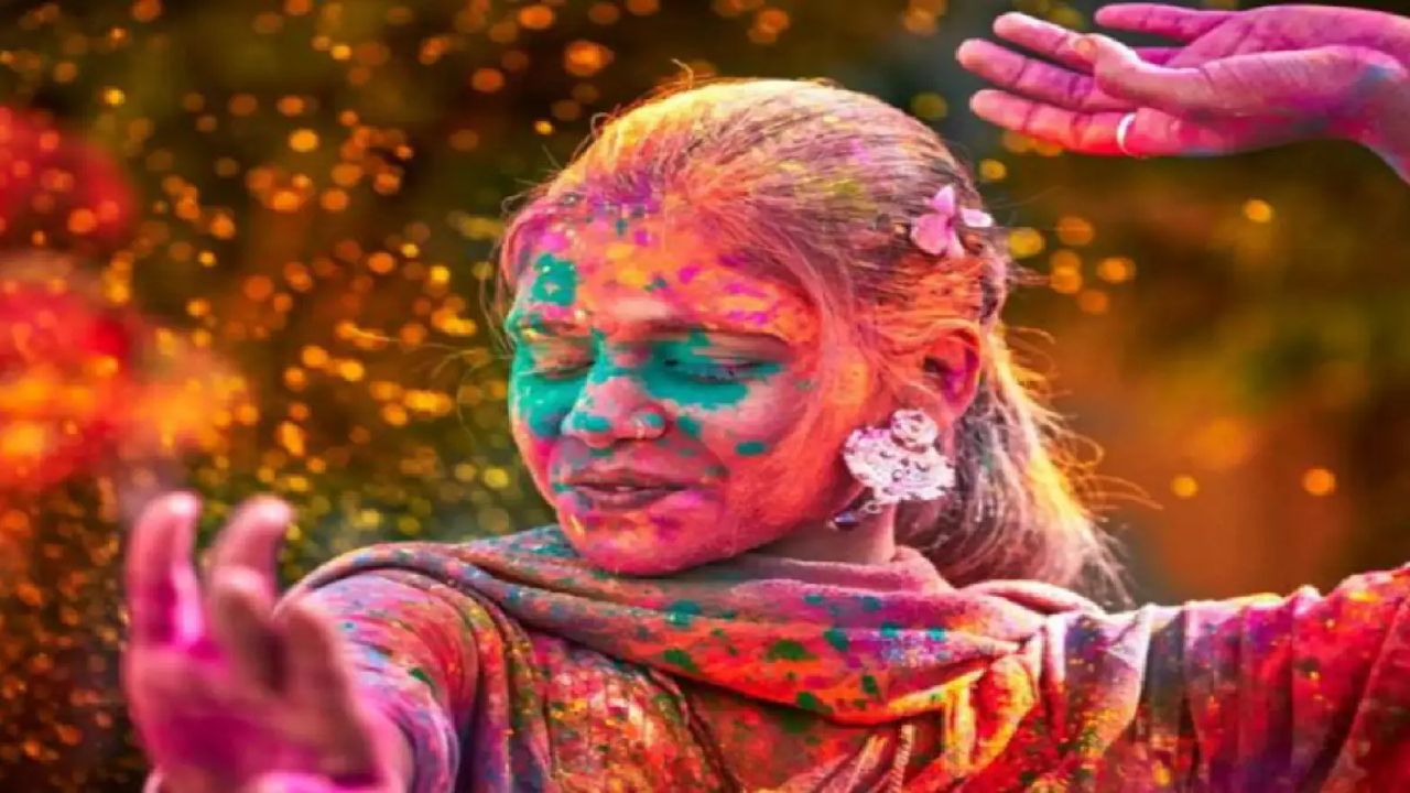 Holi Hand Care tips 2024: what to do for caring and removing colours ...