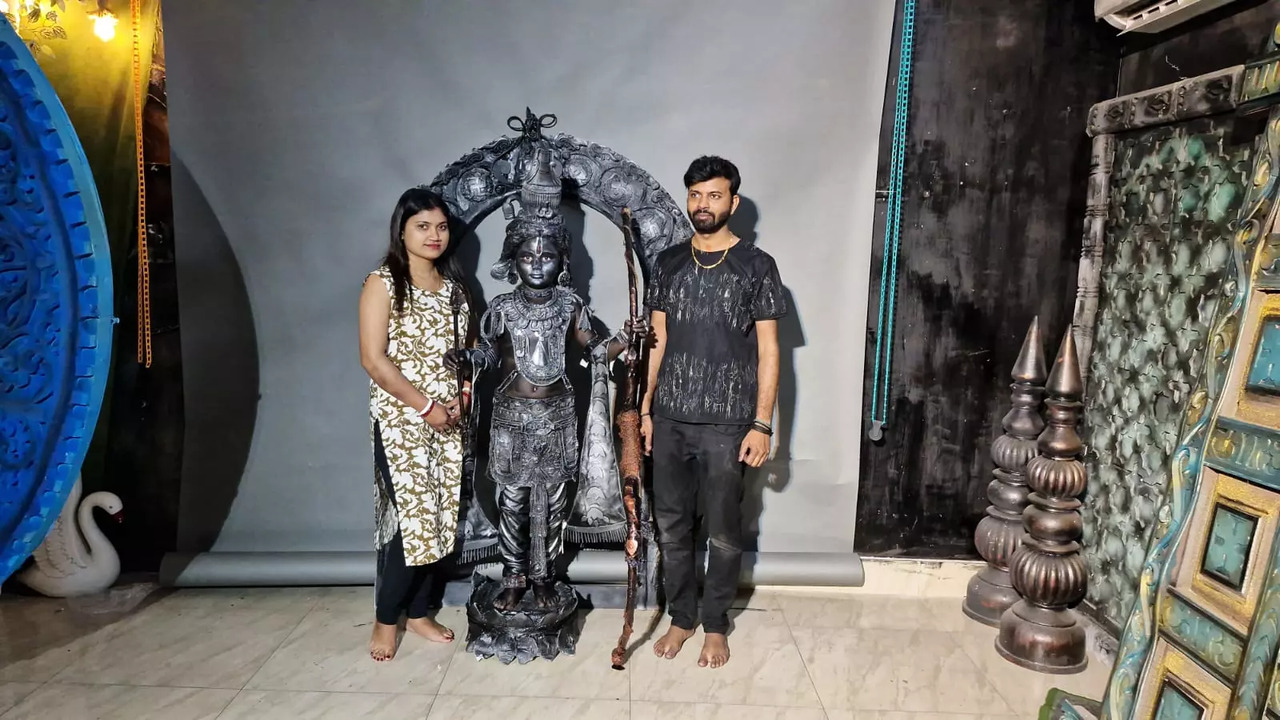 Lord Ram in Asansol! Makeup Artists Transform 9-Year-Old Boy Into Ram ...