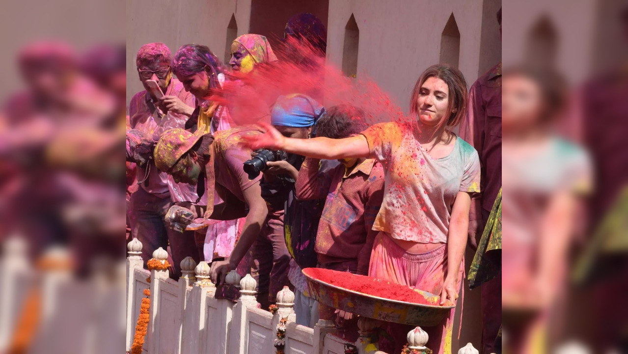 Chicago Events: Chicago Holi 2024 Events: Navy Pier And Other Places To Celebrate The Festival ...