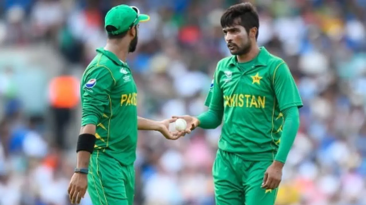 Imad Wasim Comes Out Of Retirement For T20 World Cup | Cricket News ...