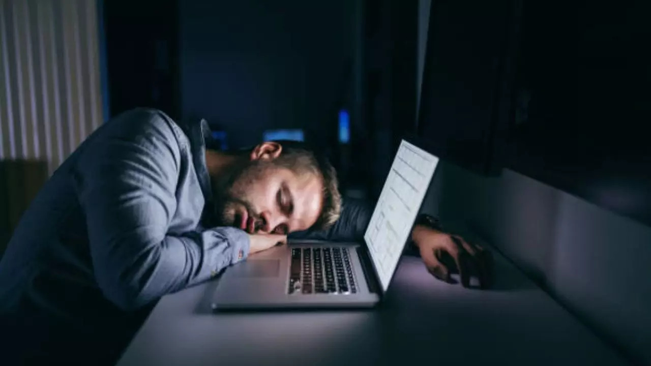 Dangers Of Long Working Hours: Expert Shares Impact On Mental And ...