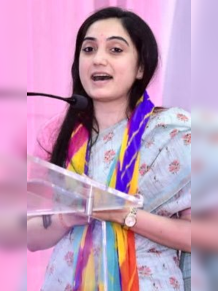 Nupur Sharma: Age, Caste, Net Worth, Family, Biography, Qualifications ...