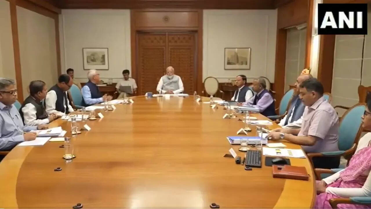 Heat Wave Alert In India: PM Modi Chairs High Level Meeting | India ...