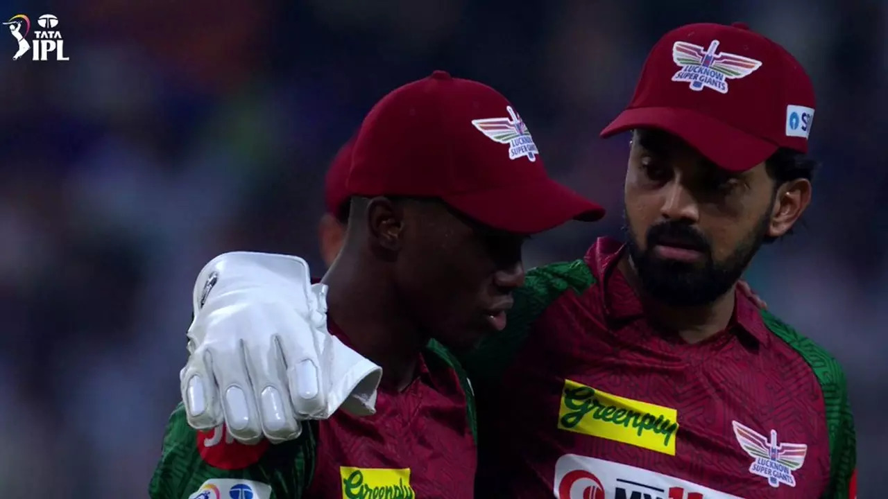 Shamar Joseph Horror Debut - Concedes 15 Runs In 1 Ball & Bowls 10 ...