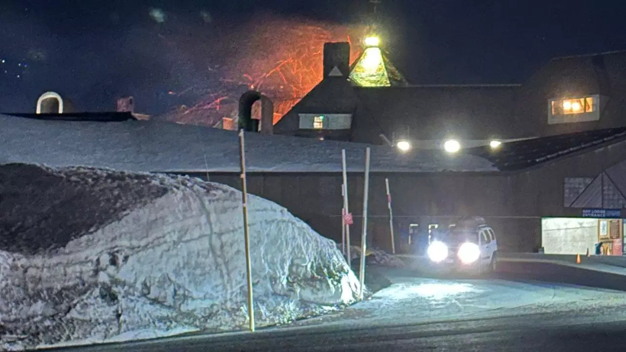 Timberline Lodge Camera: Timberline Lodge Webcam Captures Three-Alarm ...