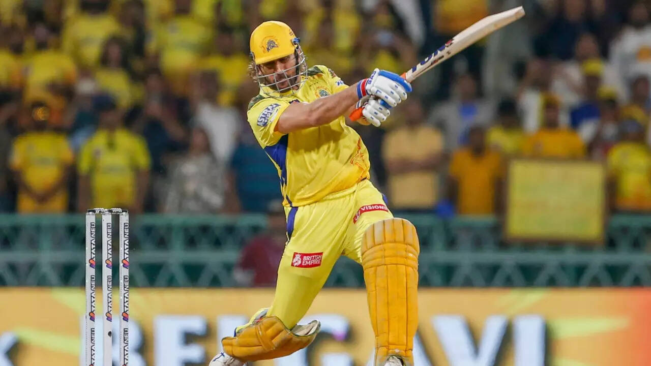 MS Dhoni Creates HISTORY, Becomes First Player In The World To Score ...