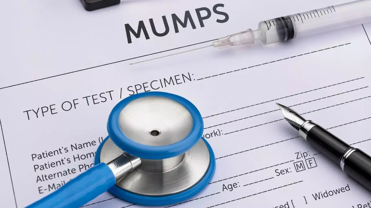 Mumps Outbreak in Delhi NCR, Check Signs And Symptoms And Preventive ...