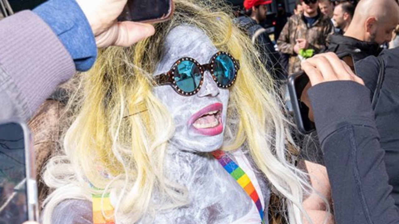 Who Is Crackhead Barney? Alec Baldwin Agitator Reportedly Considering ...