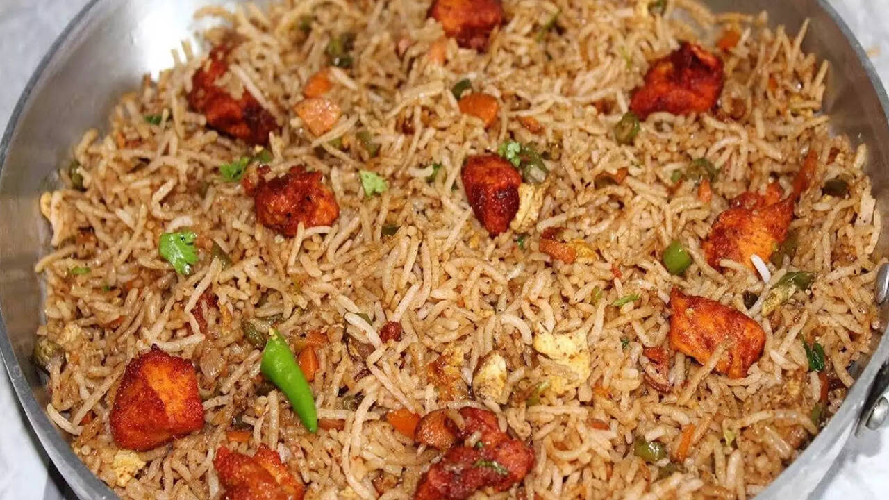 Father And Daughter Falls Ill After Eating Chicken Rice In Namakkal ...