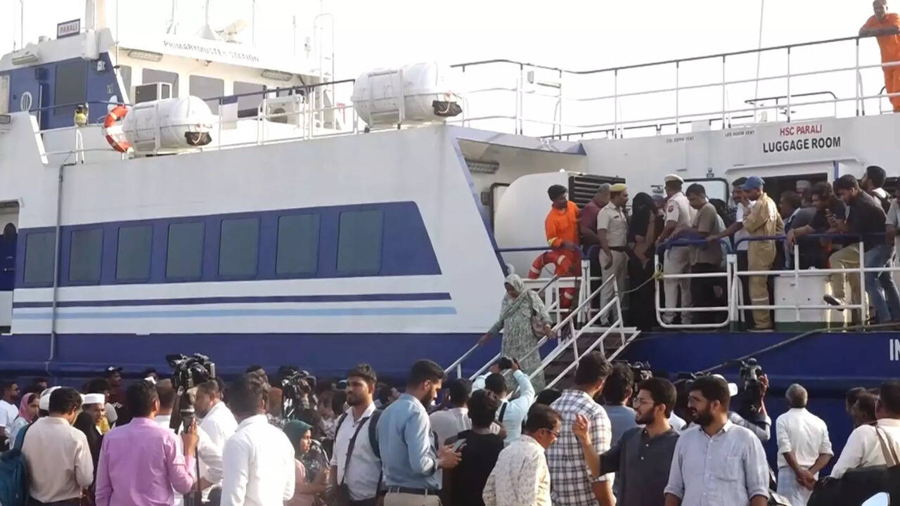 Highspeed Vessel Parali, lakshadweep to mangaluru passenger vessel ...