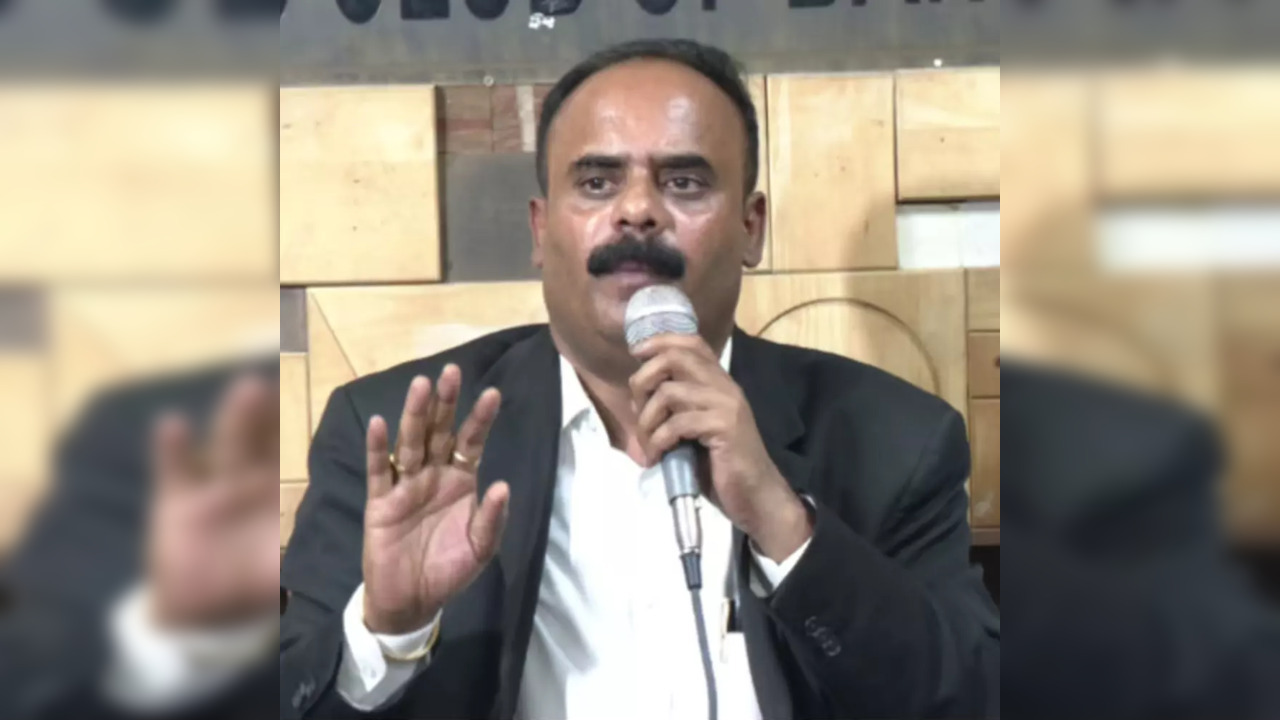 BJP Leader Devaraje Gowda Behind Prajwal Revanna's Tapes Accused Of Sex ...