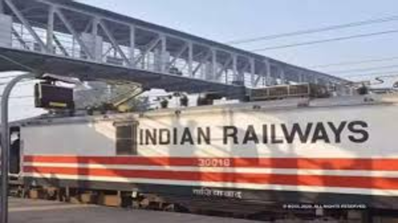 Railway Police Nabs 'Train Thief Gang', 4 Caught Near Mumbai | Times Now