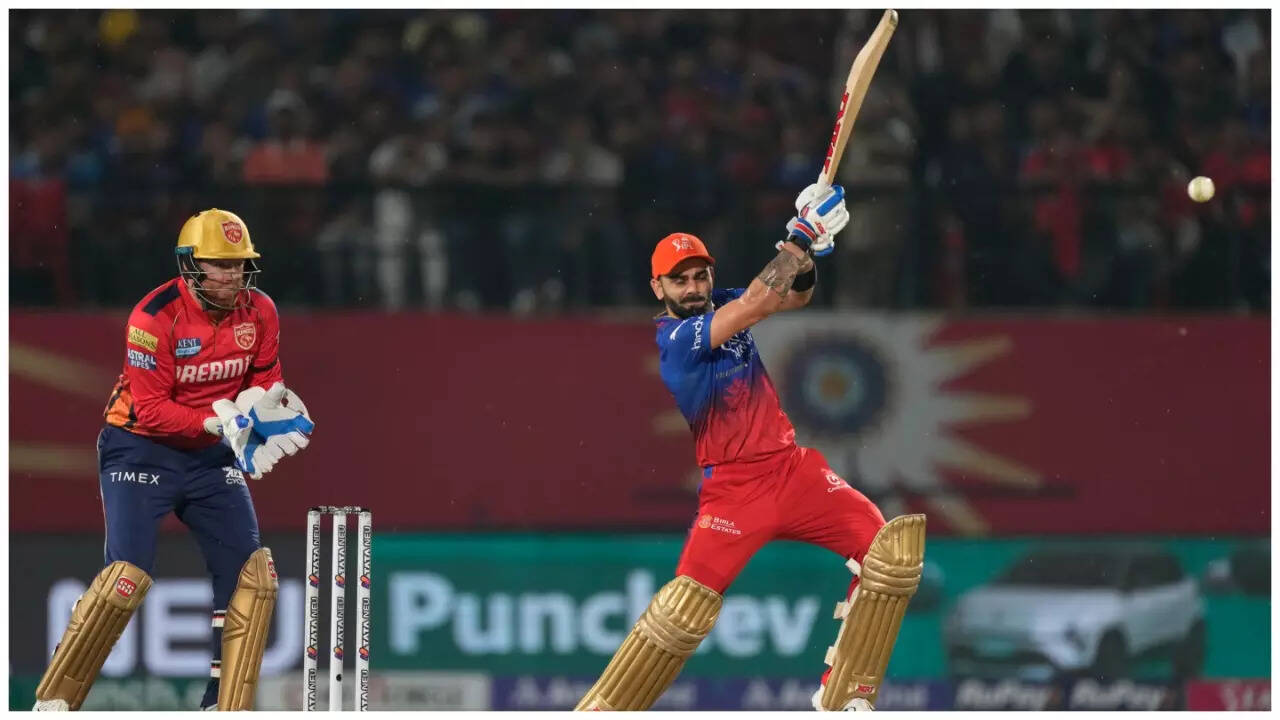 IPL 2024: Virat Kohli meets Arshdeep Singh and Harpreet Brar's parents ...