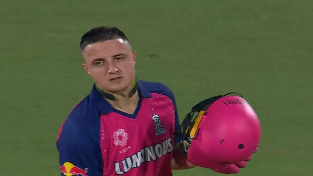 EXPLAINED! What Is The Neck Device Tom Kohler Cadmore Wore Against PBKS ...