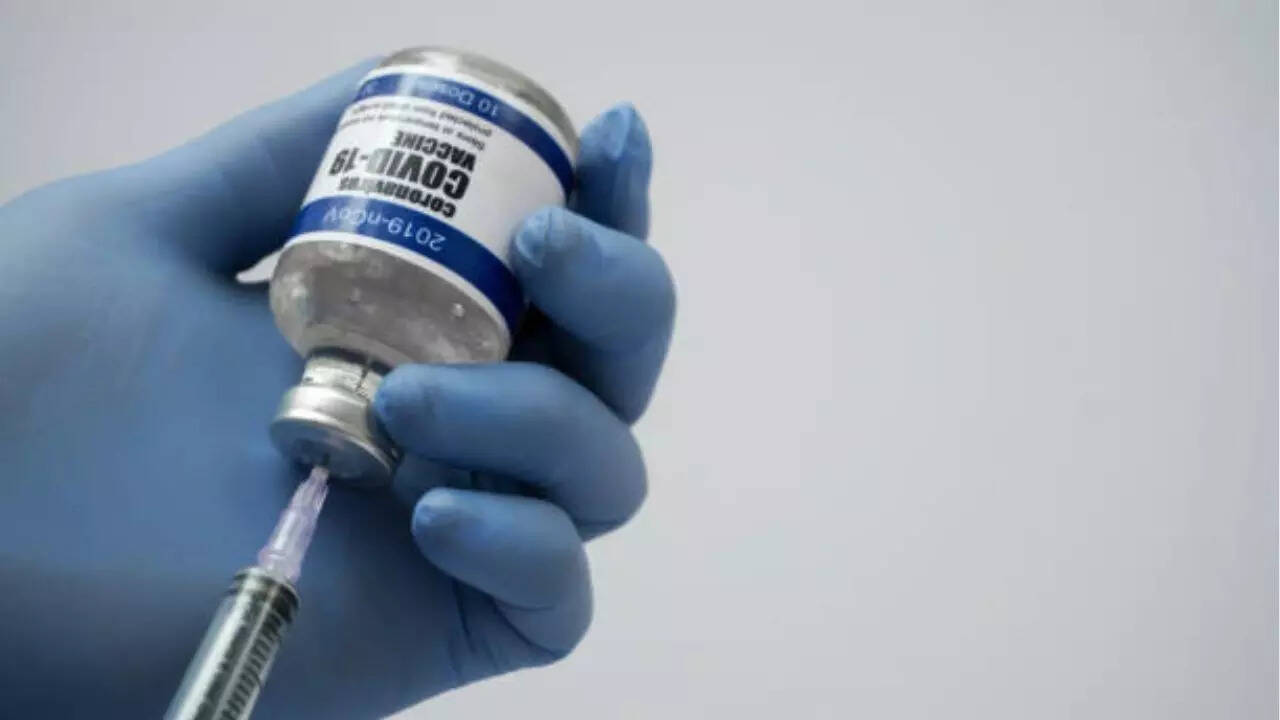 AstraZeneca Vaccine Side Effects: AstraZeneca COVID-19 Vaccine Linked ...