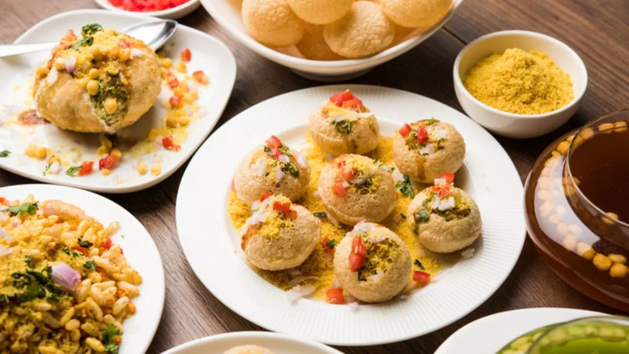 Different Types of Pani Puri: 12 Quirky Pani Puri Varieties To Surprise ...