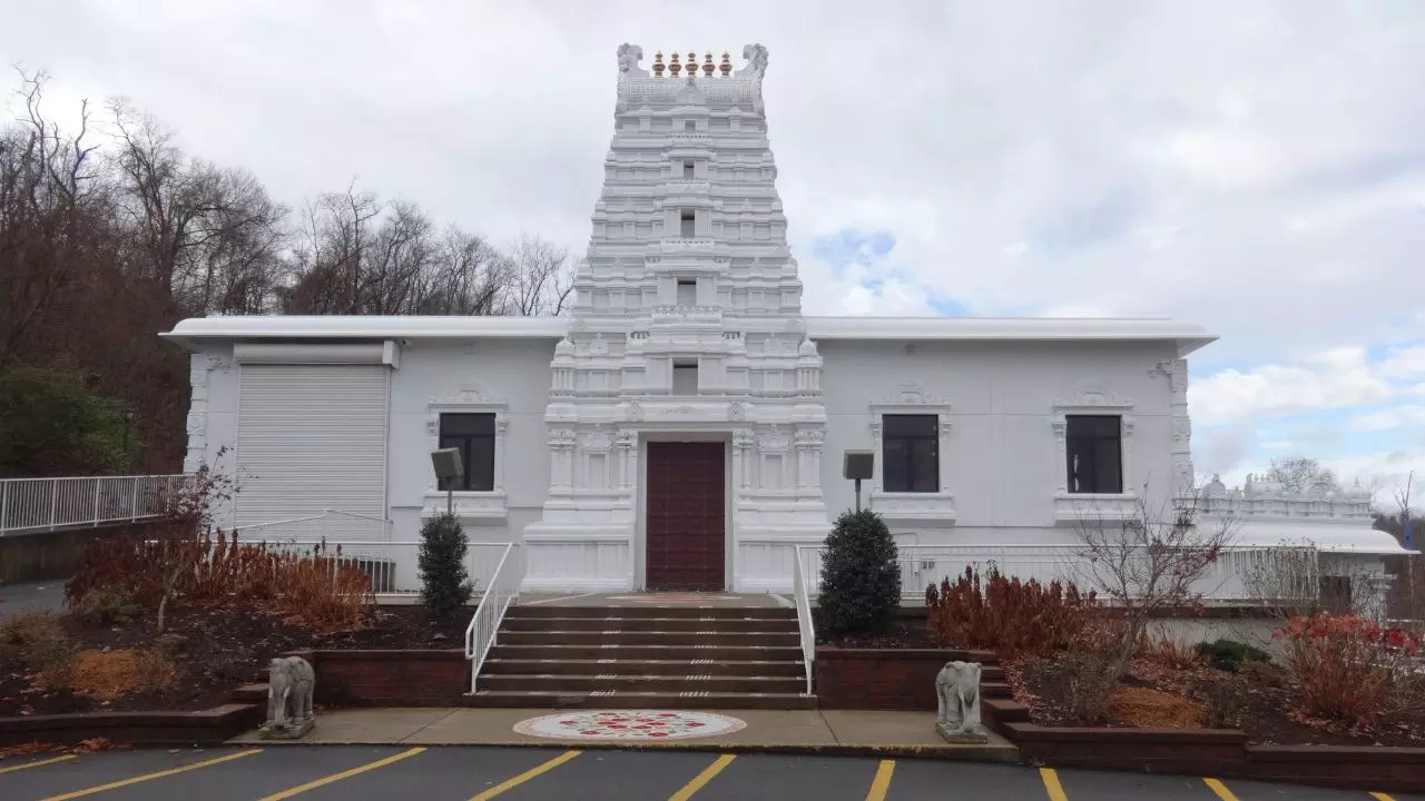 Old Temples In US | Sri Venkateswara Temple, Pittsburgh: Oldest Hindu ...
