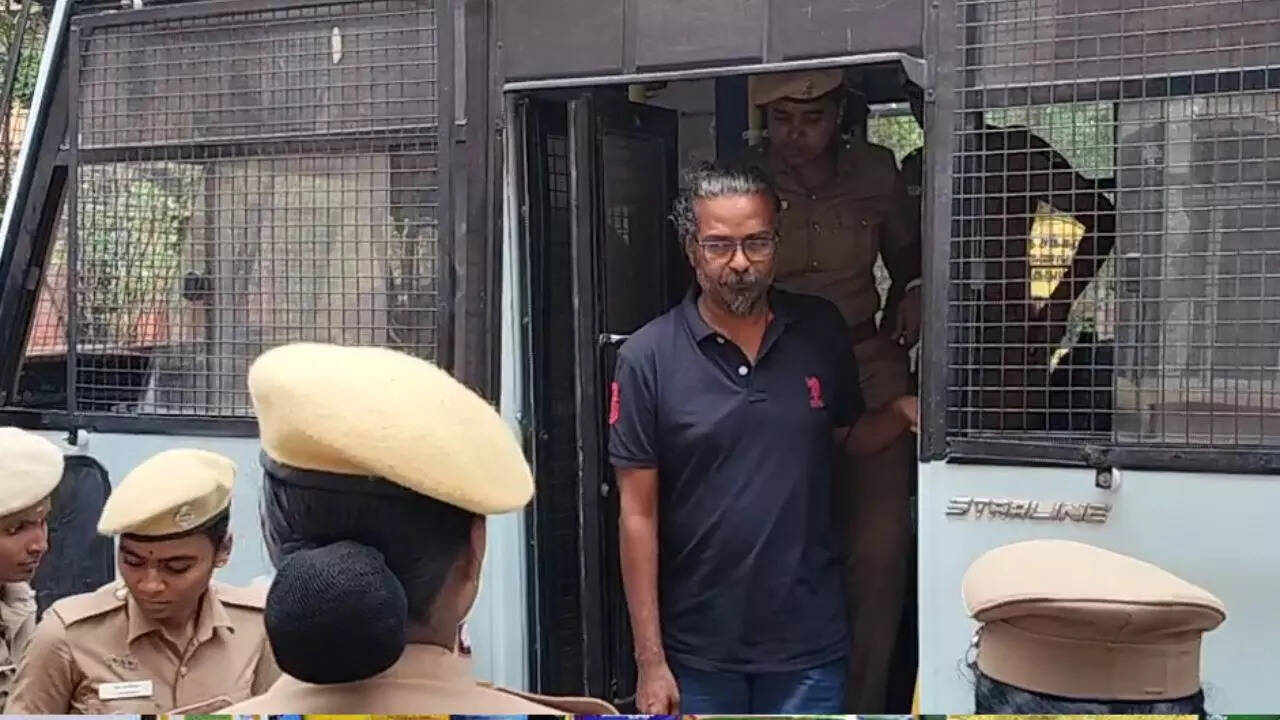 கோவை சிறைக்கு பெலிக்ஸ் ஜெரால்ட் மாற்றம்.. மே31-ம் தேதி வரை காவல் | Red ...